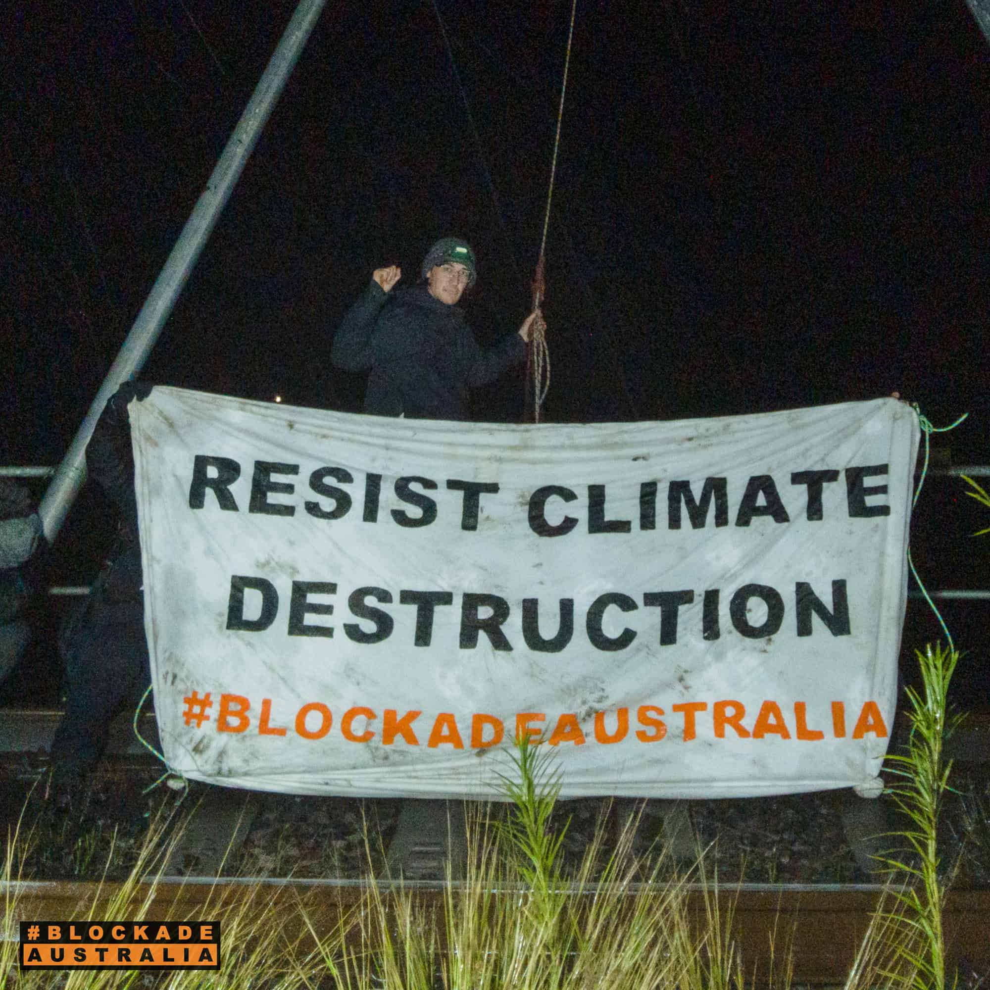 DAY 9: RESIST AUSTRALIA'S CLIMATE DESTRUCTION - Blockade Australia